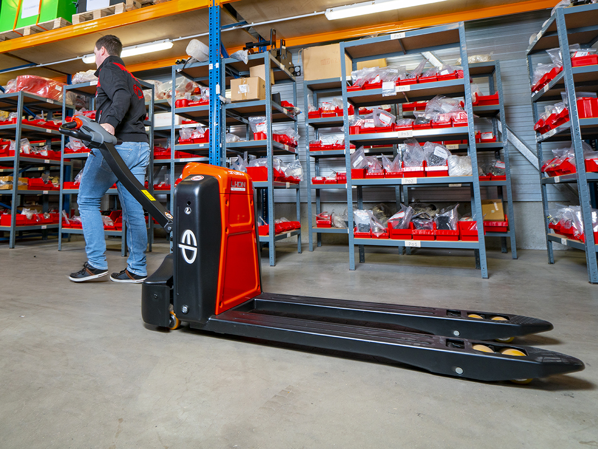 Our guide to electric pallet trucks - SHS Handling Solutions